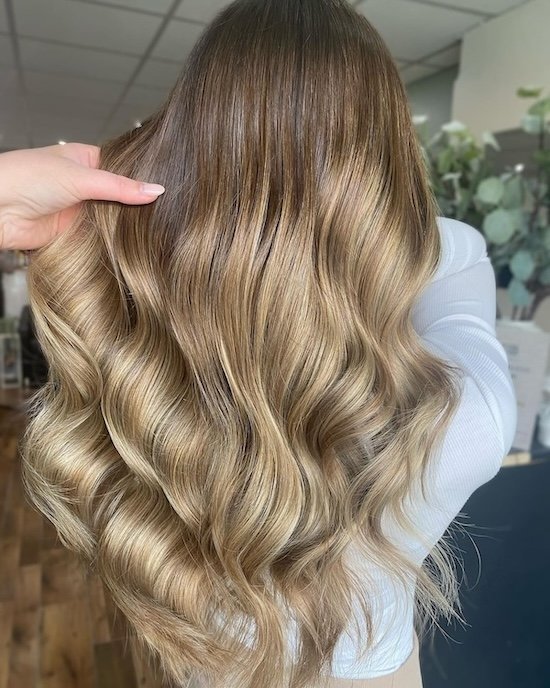 Glossy Greige Blonde | Redken Recipes | Haircolor Formulas